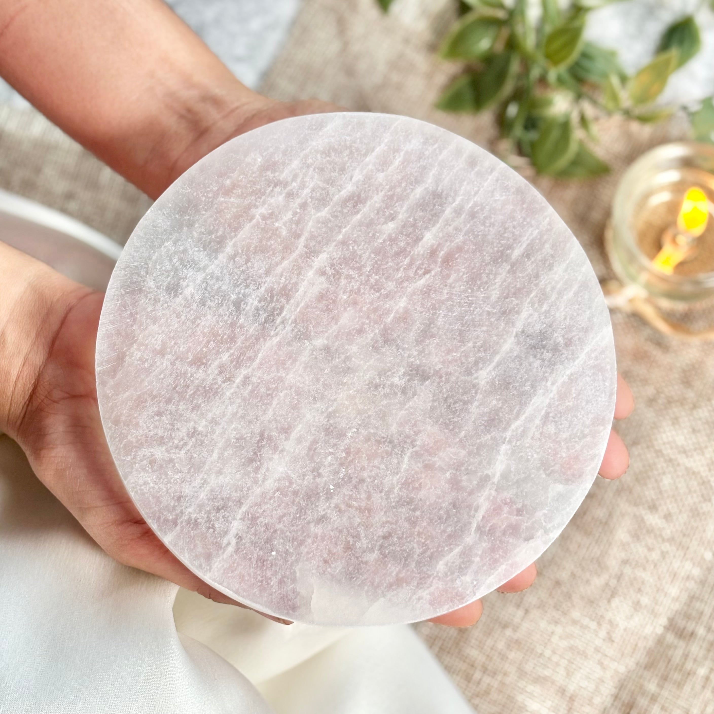 Crystal Plate & Disc – The Trivia Store